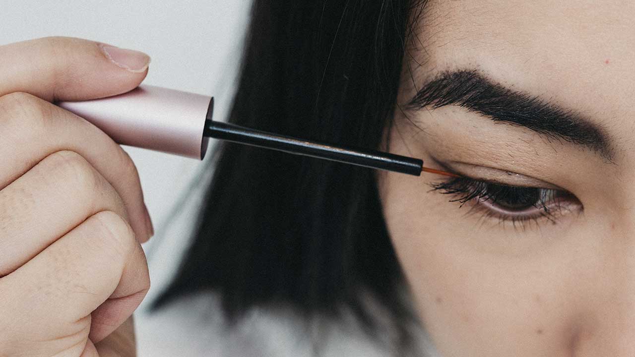 DIY Eyeliner: Homemade Recipe - Utopia