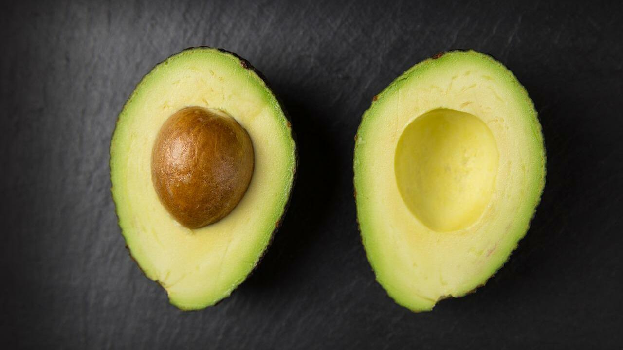 8 Avocado Substitutes for Sandwiches, Salads & More - Utopia