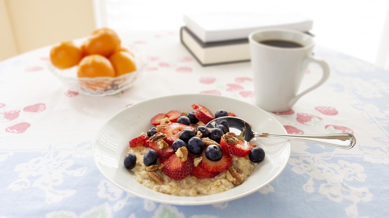 Overnight Oats: Three Simple Breakfast Ideas - Utopia
