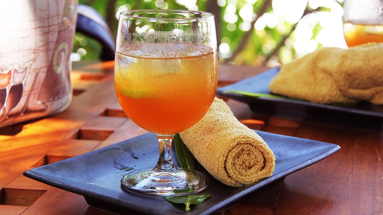 Easy Homemade Orangecello Recipe - Utopia