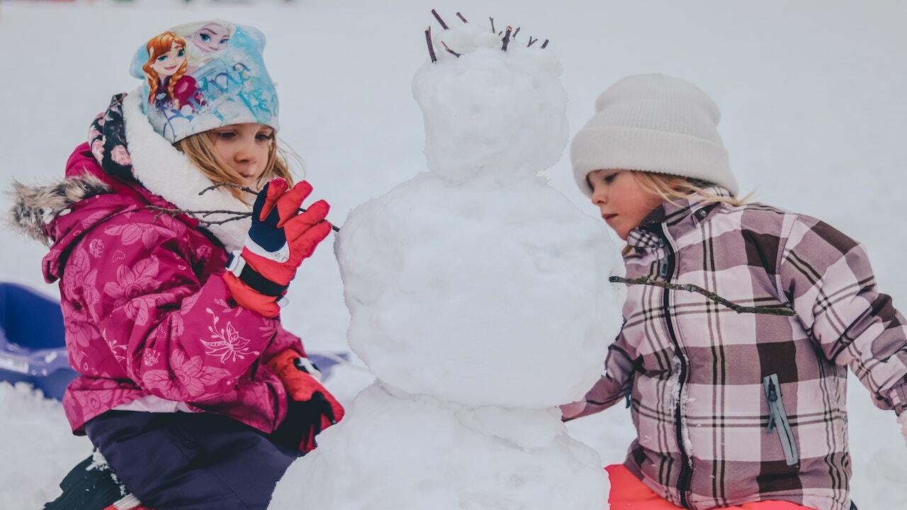 Stop Boredom With These 20 Fun Winter Activities for Kids - Utopia
